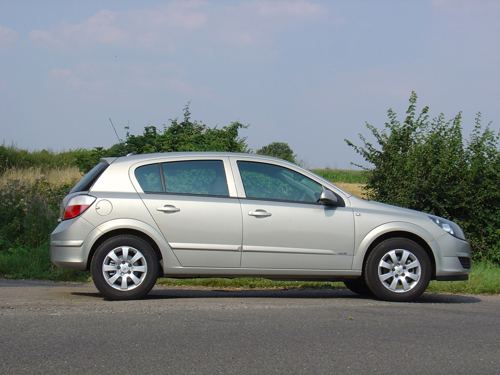 Used Vauxhall Astra Hatchback (2004 - 2010) engines