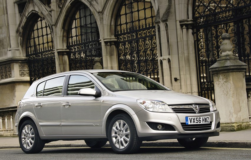 Used Vauxhall Astra Hatchback (2004 - 2010) boot space & practicality