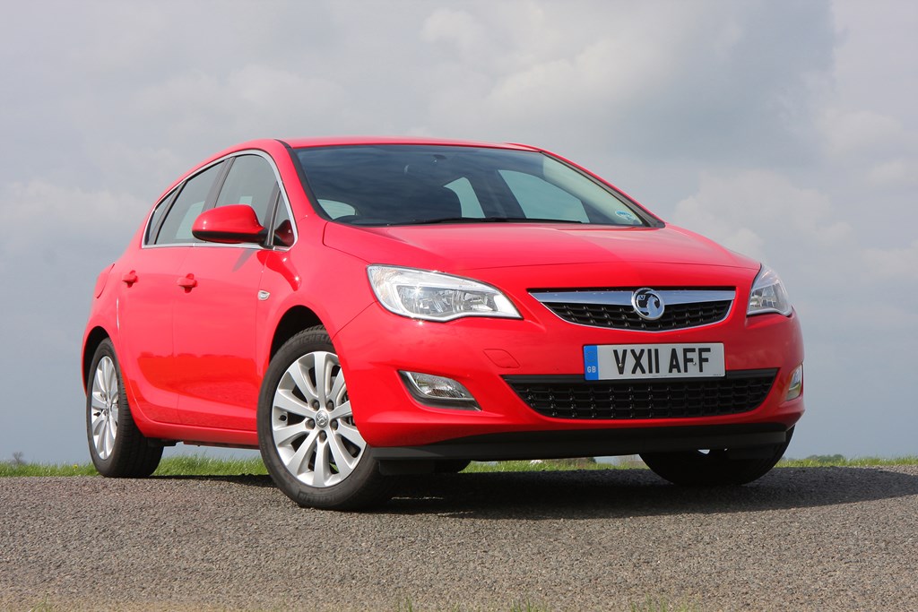 Used Vauxhall Astra Hatchback (2009 - 2015) boot space & practicality