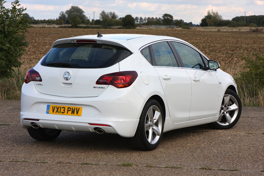 Used Vauxhall Astra Hatchback (2009 - 2015) Review