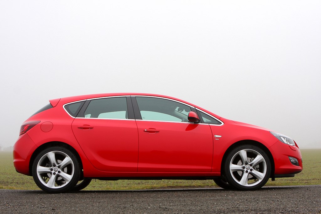 Used Vauxhall Astra Hatchback (2009 - 2015) Review