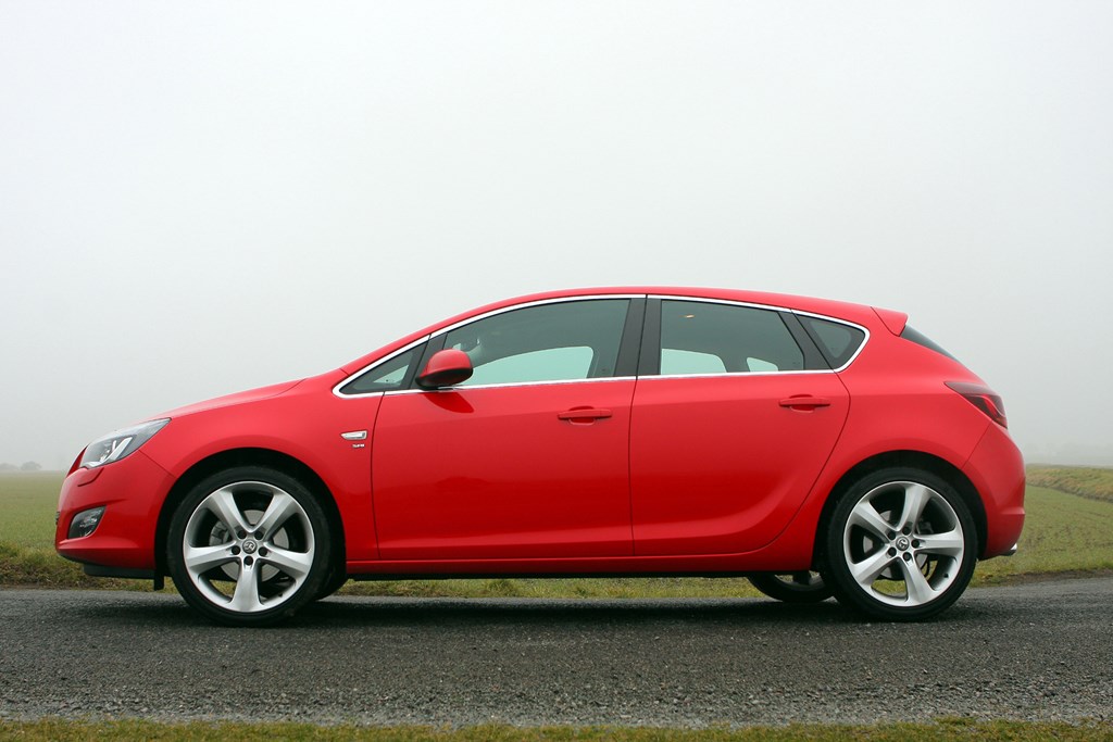 Used Vauxhall Astra Hatchback (2009 - 2015) Review