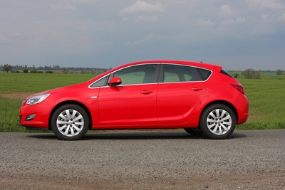 Used Vauxhall Astra Hatchback (2009 - 2015) Review