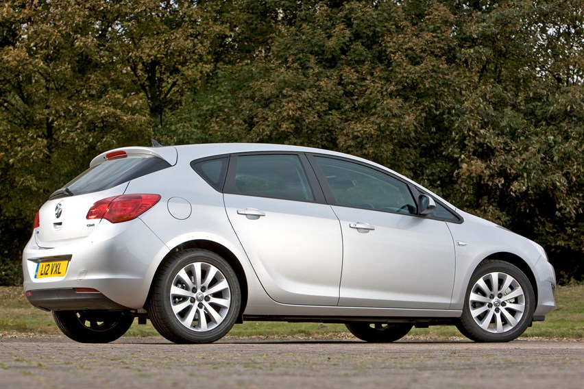 Used Vauxhall Astra Hatchback (2009 - 2015) Review