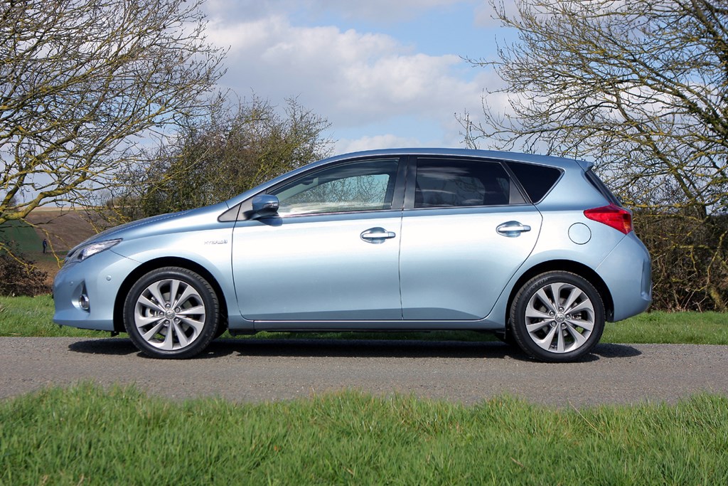 Used Toyota Auris Hatchback (2012 - 2019) Review