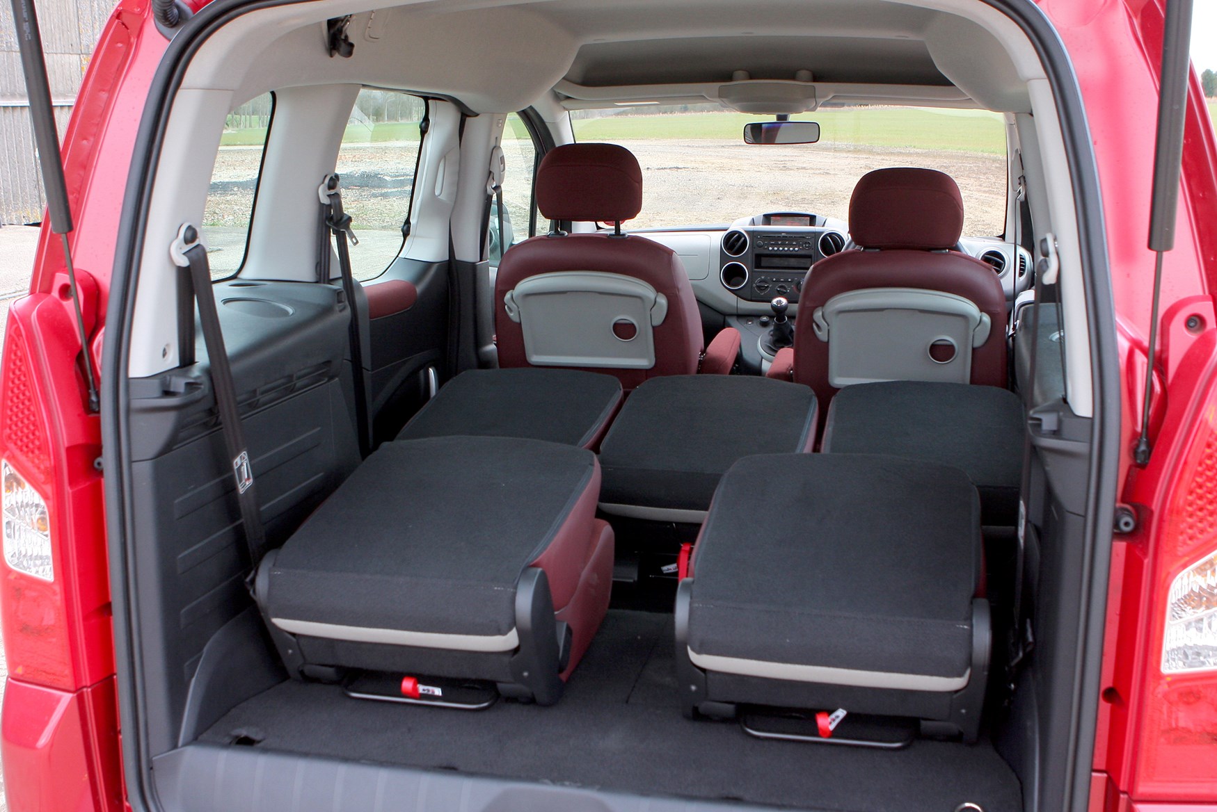 Used Citroën Berlingo Multispace Estate (2008 - 2018) boot space ...
