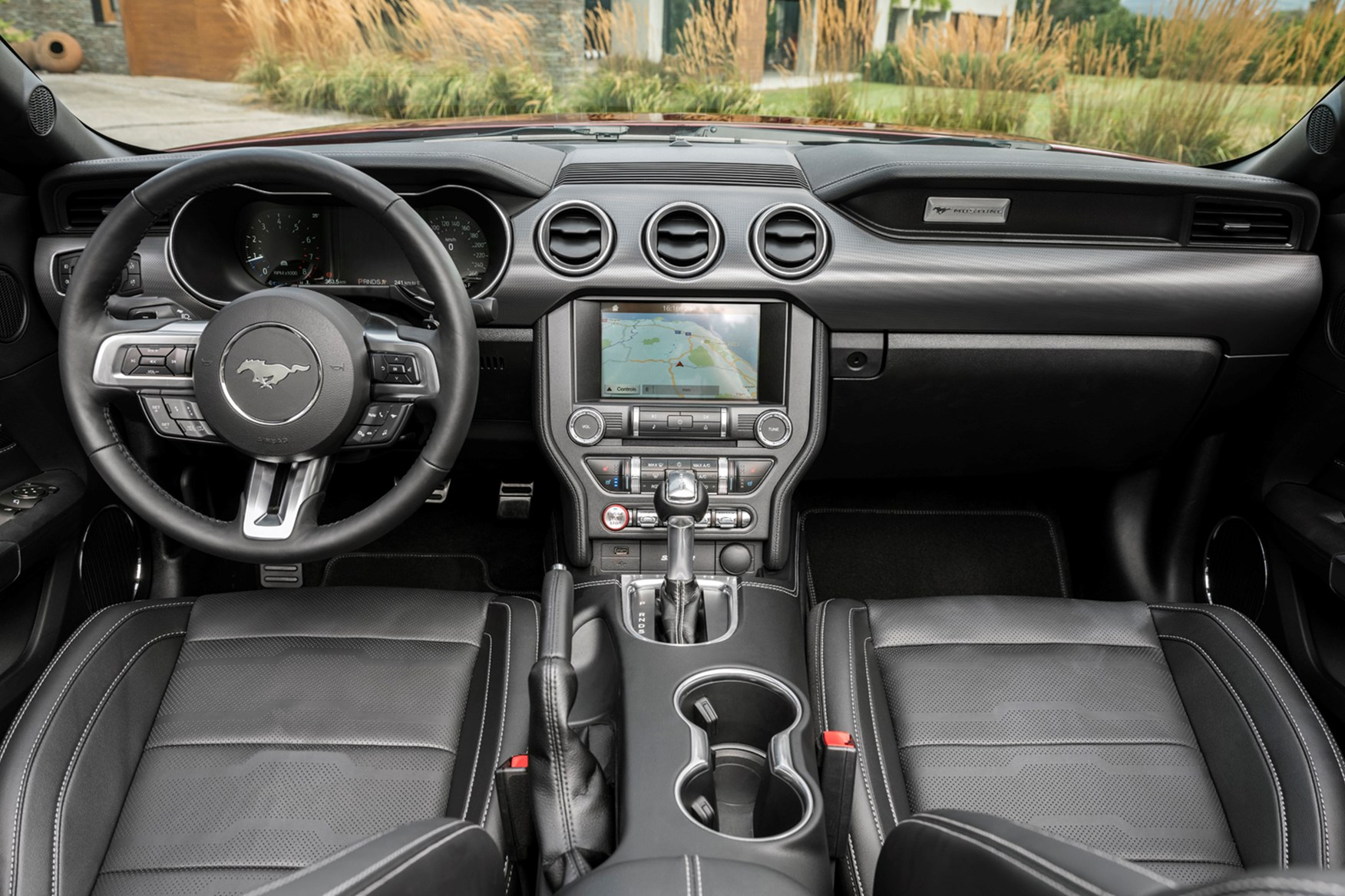 Used Ford Mustang Convertible (2015 - 2024) interior