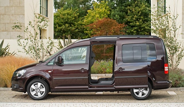 Used Volkswagen Caddy Maxi Life Estate (2010 - 2015) boot space ...
