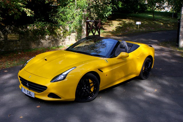Used Ferrari California T Convertible (2014 - 2016) boot space ...