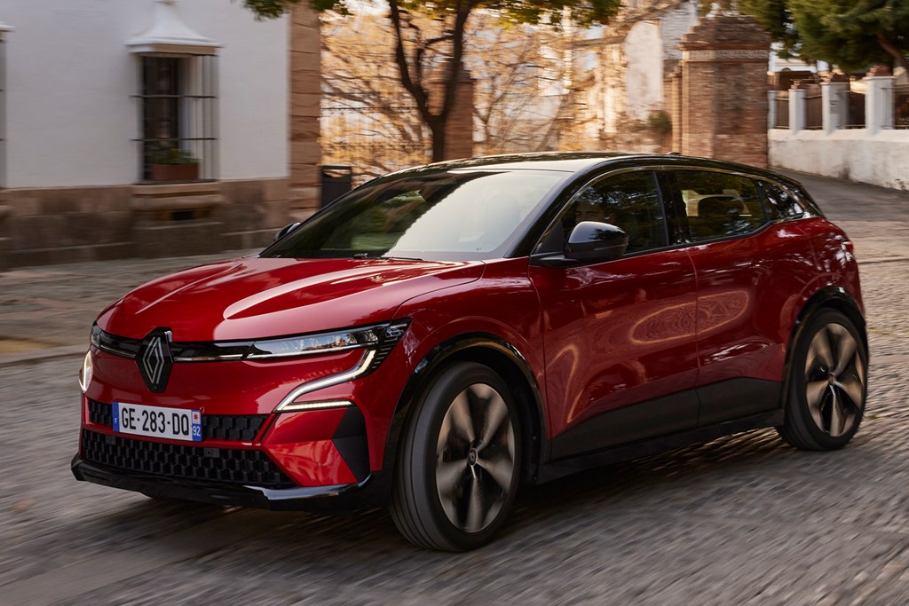 Renault Megane E-Tech (2026) boot space & practicality