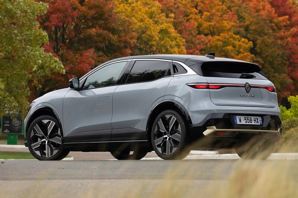 Renault Megane E-Tech (2025) mpg, costs & reliability