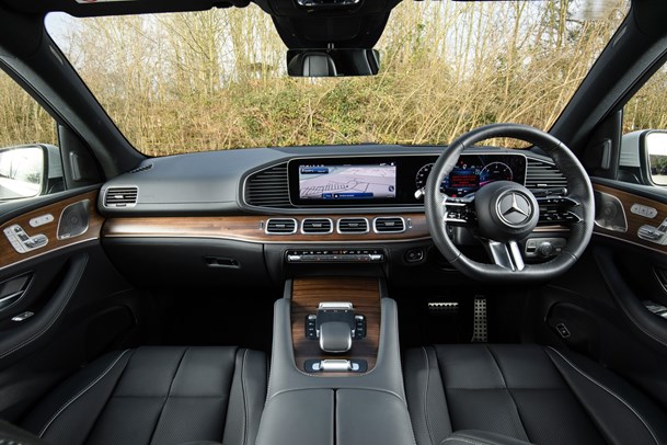 Mercedes-Benz GLS (2025) interior