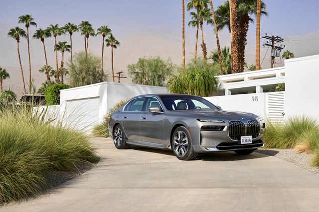 BMW i7 (2025) engines & performance