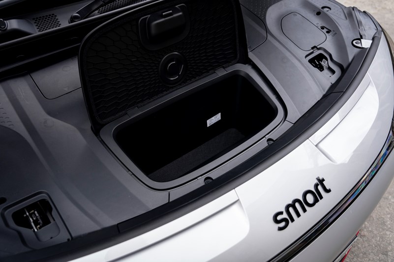 Smart 1 (2025) boot space & practicality