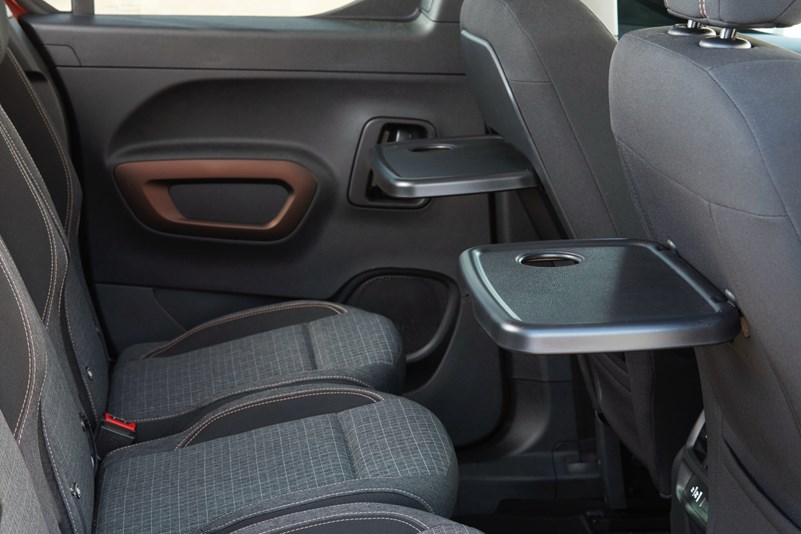 Peugeot e-Rifter (2024) interior