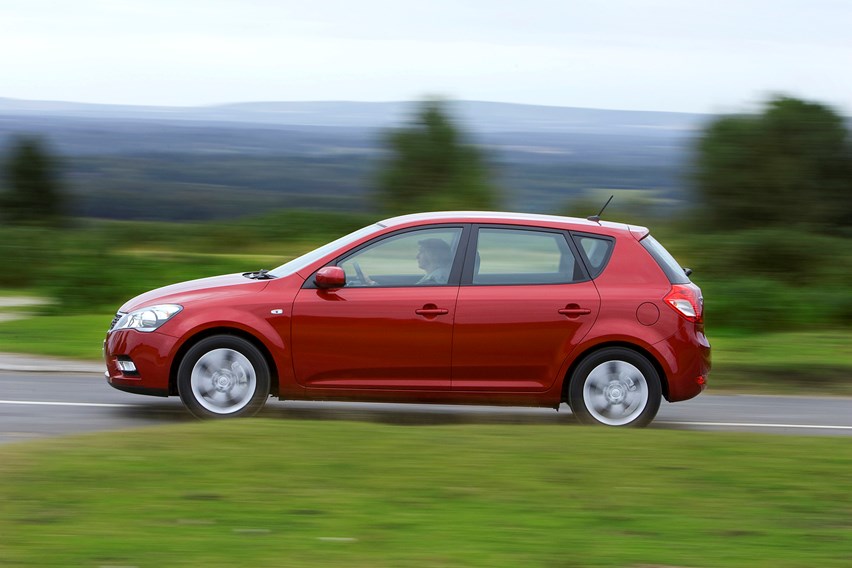 Used Kia Ceed Hatchback (2007 - 2012) Review