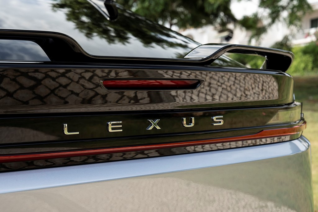 Lexus RZ (2025) boot space & practicality