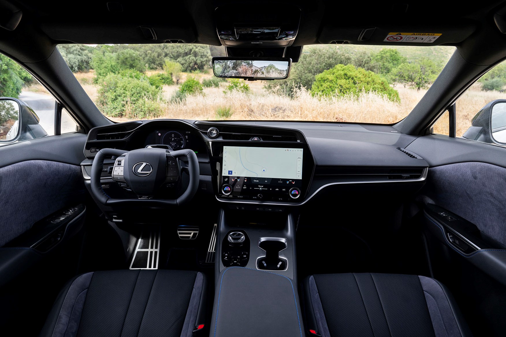 Lexus RZ (2026) interior