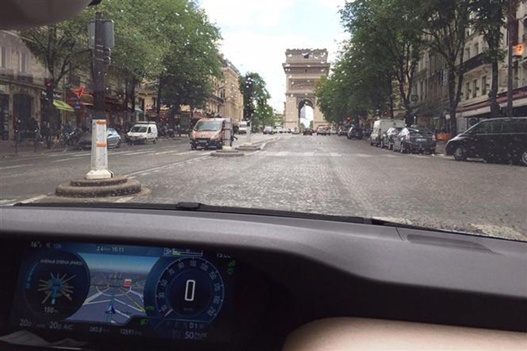 Driving in France: everything you need to know