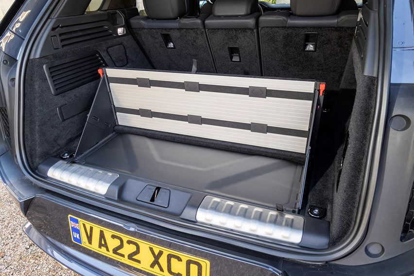 Range Rover Sport (2025) boot space & practicality
