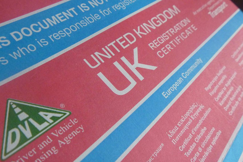 What documents should I get when buying a used car? Full 2025 checklist