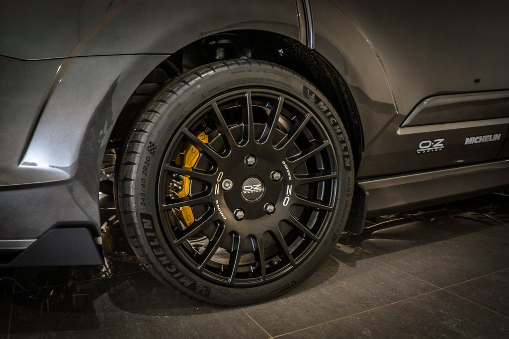 Ford Transit Custom MS-RT R-Spec review – a 208hp van with the handling ...