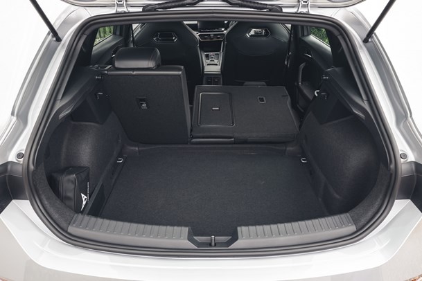 Cupra Leon (2024) boot space & practicality