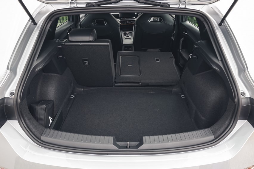 Cupra Leon (2024) boot space & practicality
