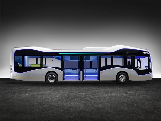 Mercedes-Benz builds self-driving Future Bus with CityPilot