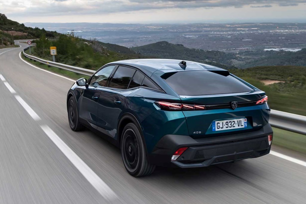 Peugeot 408 (2025) interior