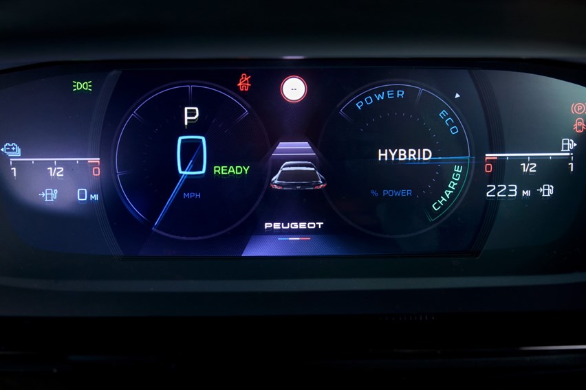 Peugeot 408 (2026) boot space & practicality