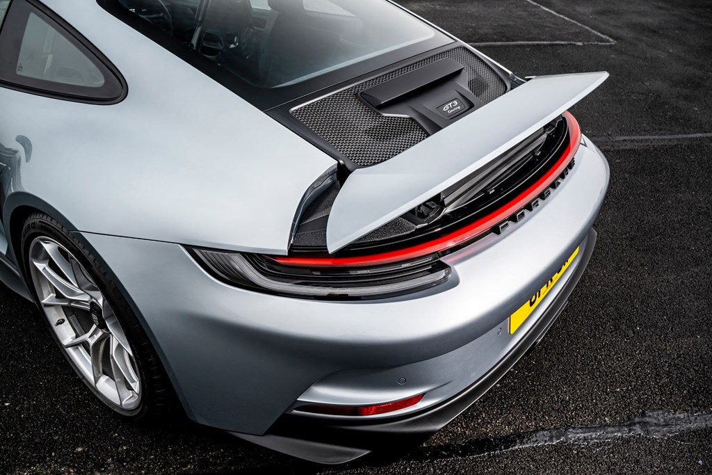 Porsche 911 GT3 and 911 GT3 RS review