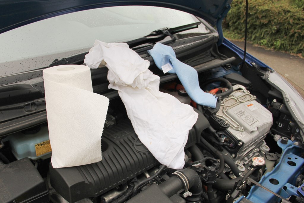 Essential car care: how to check your car's oil