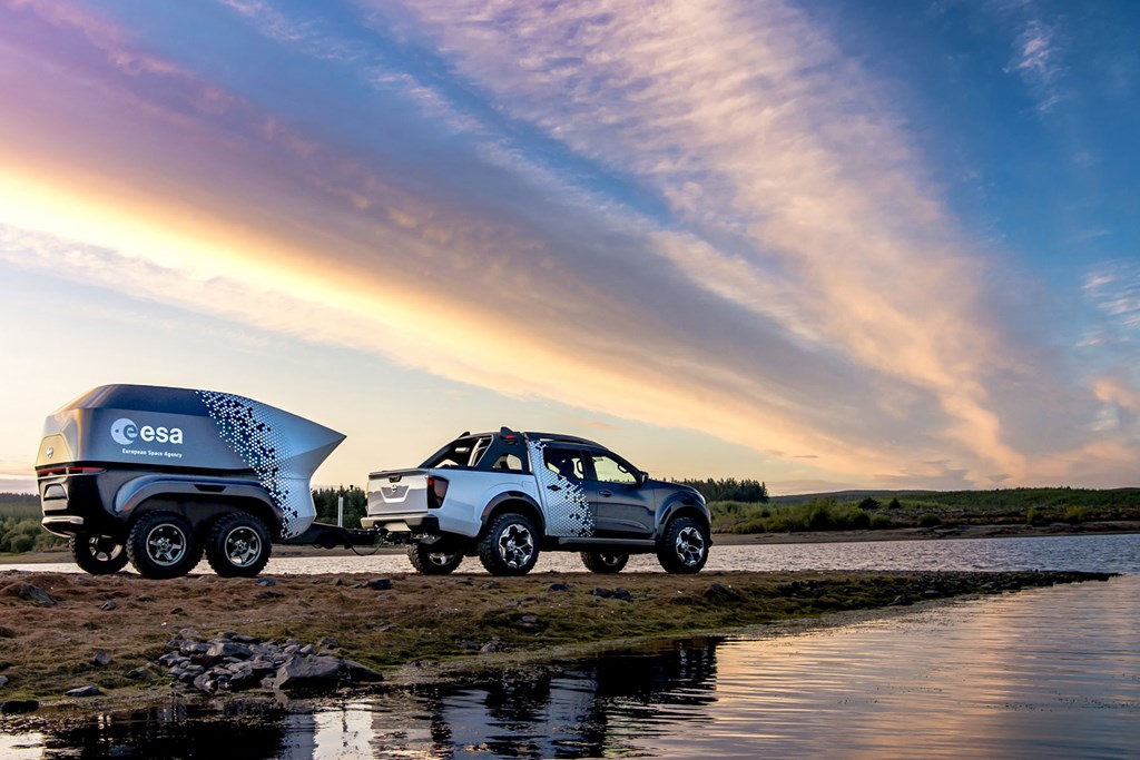 Nissan Navara Dark Sky Concept tows mobile telescope for observing ...