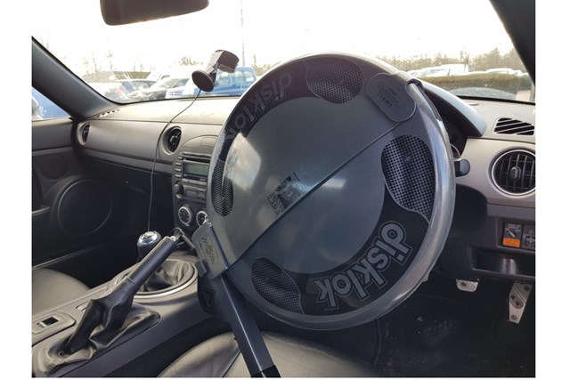 The best steering wheel locks to prevent car theft 2025