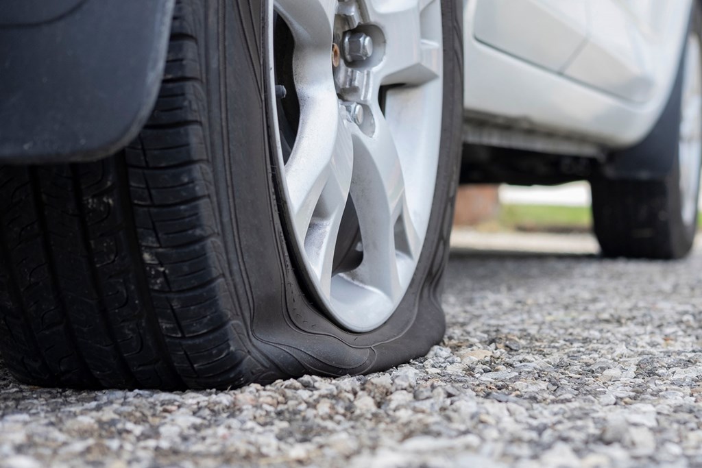 Flat tyre? Here’s how to change a car wheel in minutes