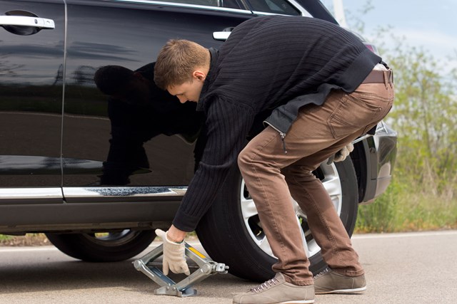 Flat tyre? Here’s how to change a car wheel in minutes