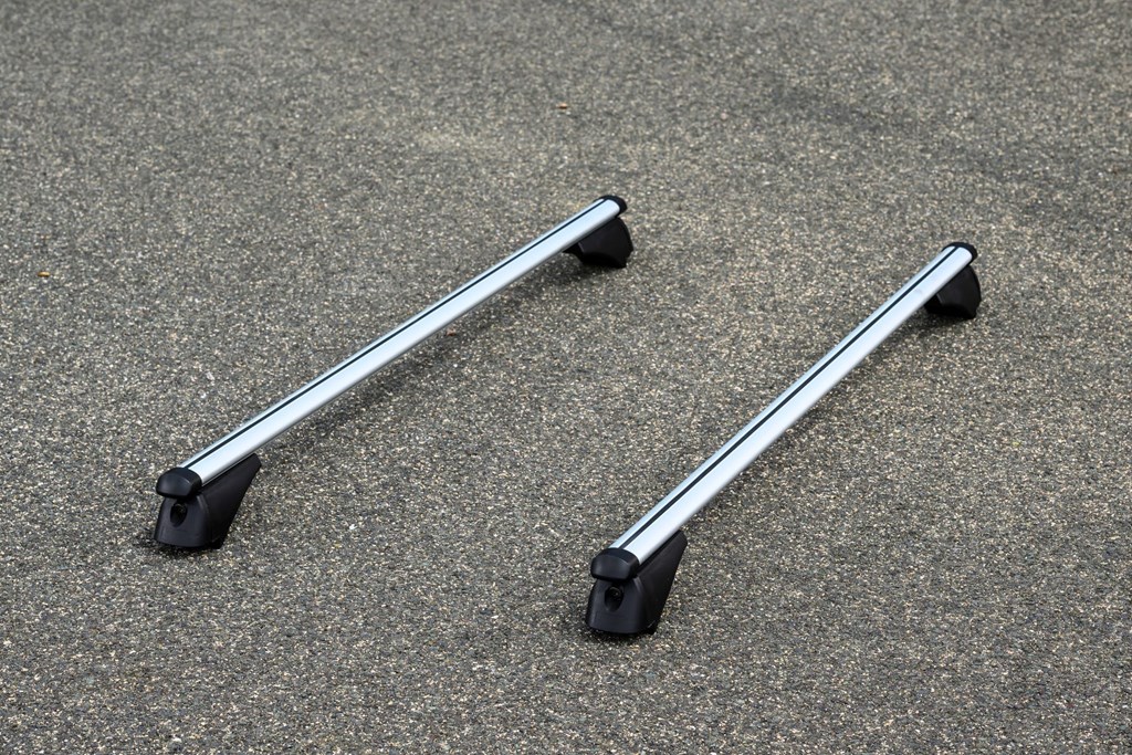 Best car roof bars for secure travel in 2025
