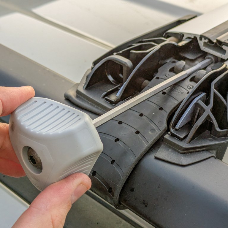 Best car roof bars for secure travel in 2025