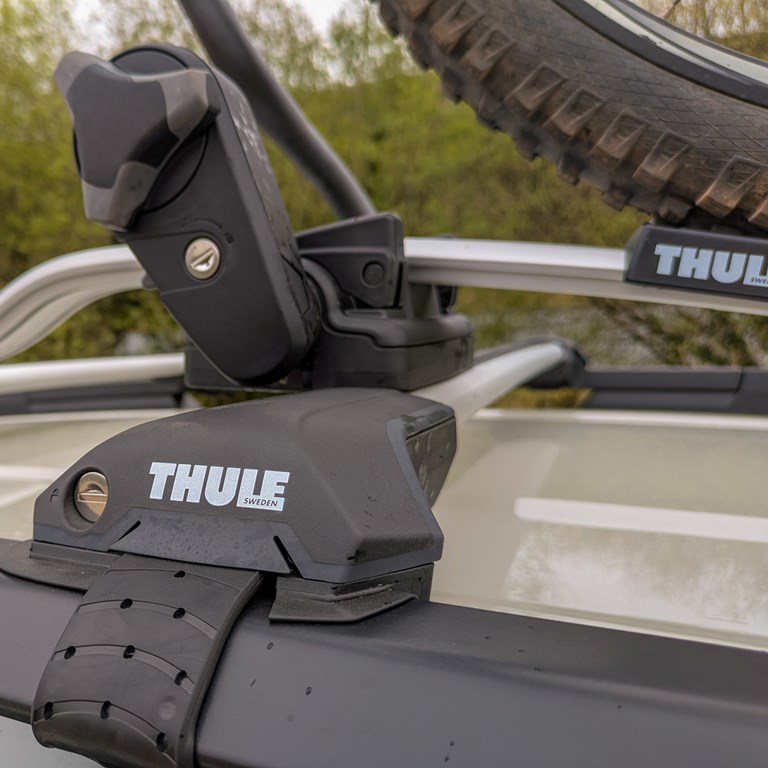 Best car roof bars for secure travel in 2025