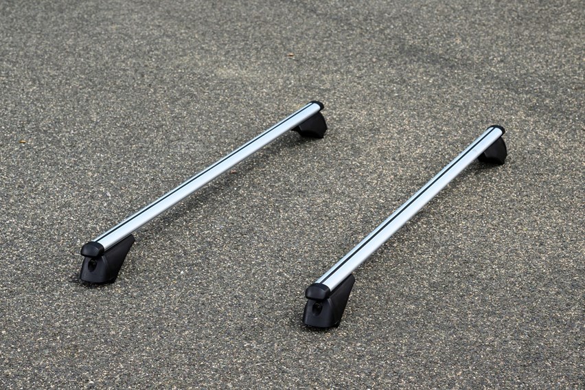 Best car roof bars for secure travel in 2025