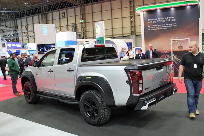 Wild new Isuzu D-Max XTR storms into the 2019 CV Show