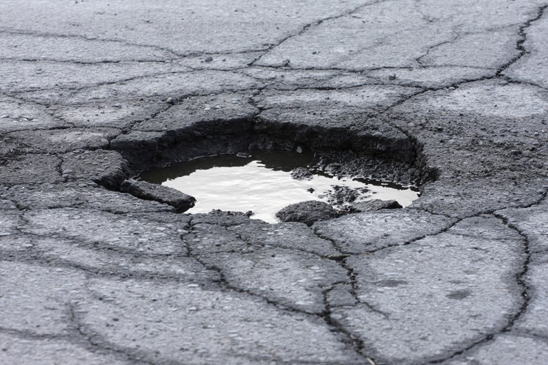 Government commits £500m to pothole repairs