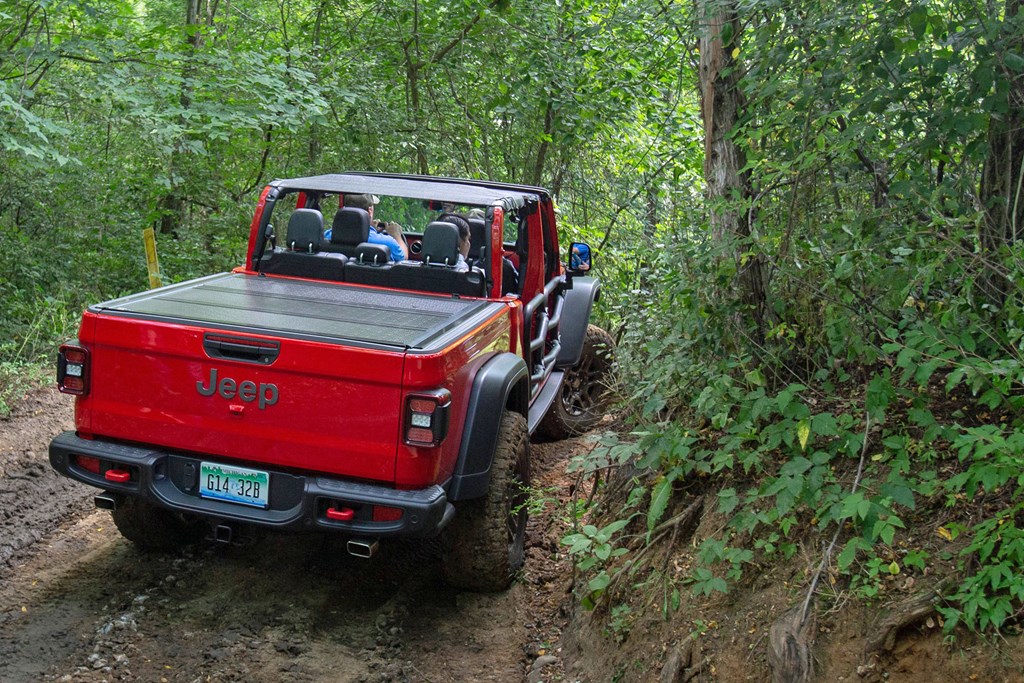 Jeep Gladiator review – new off-road lifestyle pickup truck driven