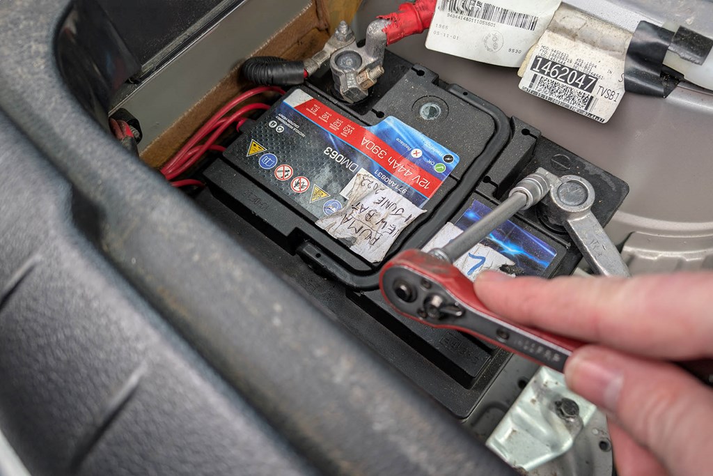 How to change a car battery: step-by-step guide and expert tips