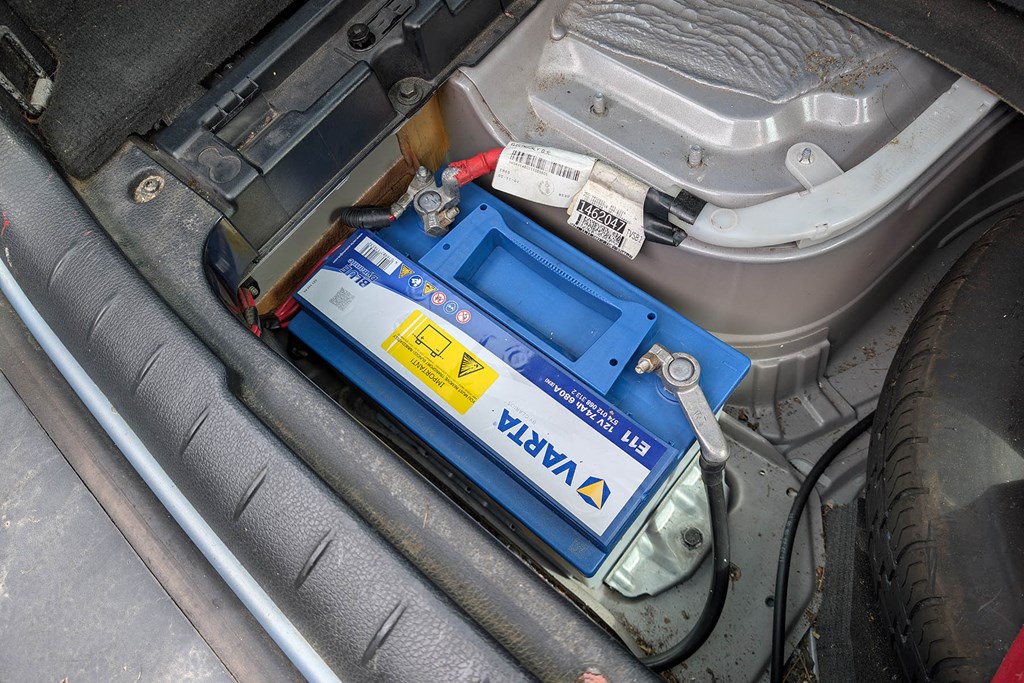 How to change a car battery: step-by-step guide and expert tips