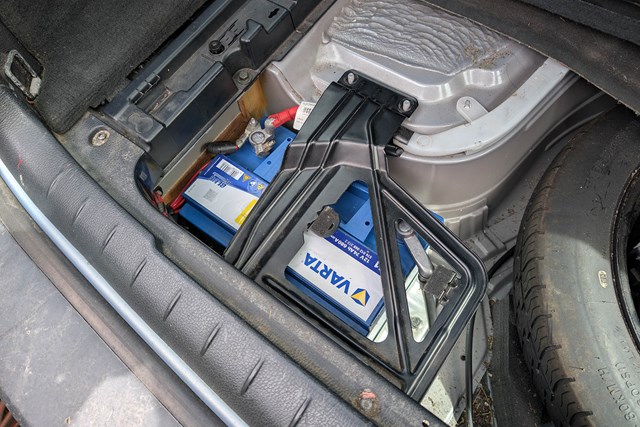 How to change a car battery: step-by-step guide and expert tips