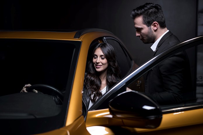 How does leasing a car work?