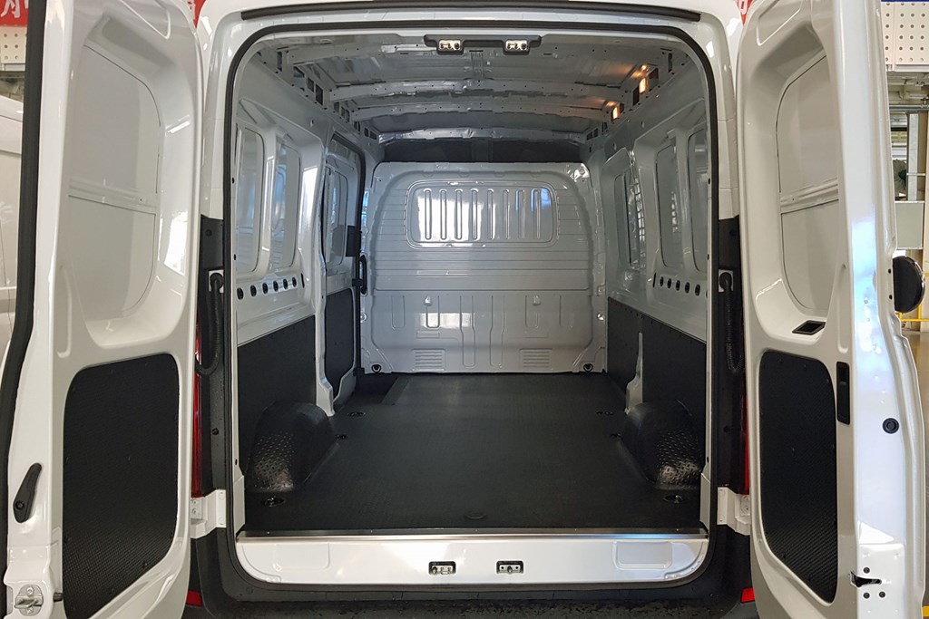 Maxus Deliver 9: big spec and clever tech, now on sale in the UK