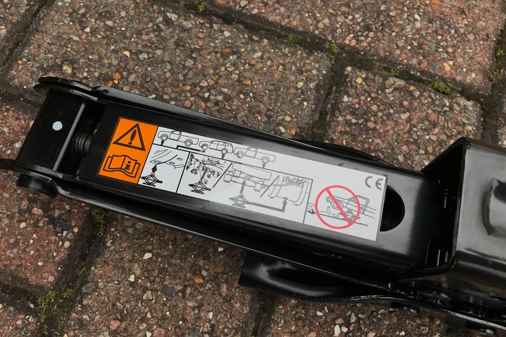 How to change a pickup wheel